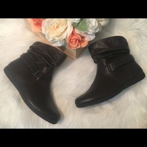 Basic Editions | Shoes | Nwob Basic Editions Womans Brown Boots | Poshmark